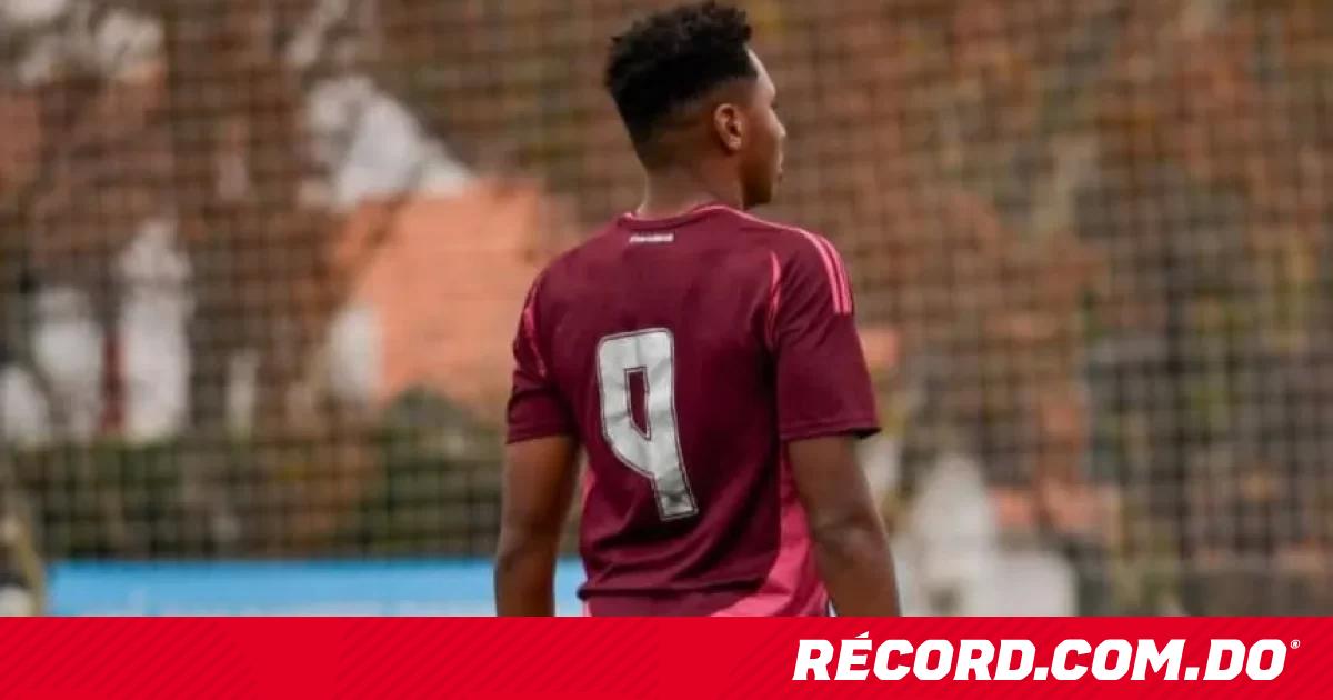 ¿La nueva JOYA de River? Jonathan Spiff, el delantero de raíces ...